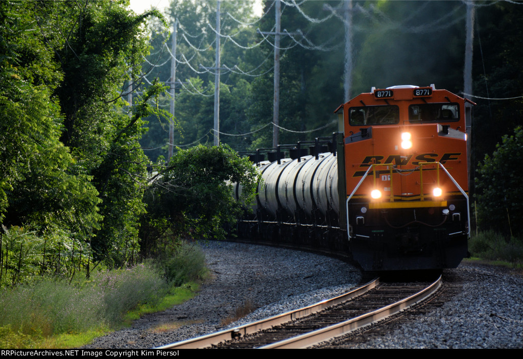 BNSF 8771 CSX Train K038 Crude Oil Loads
